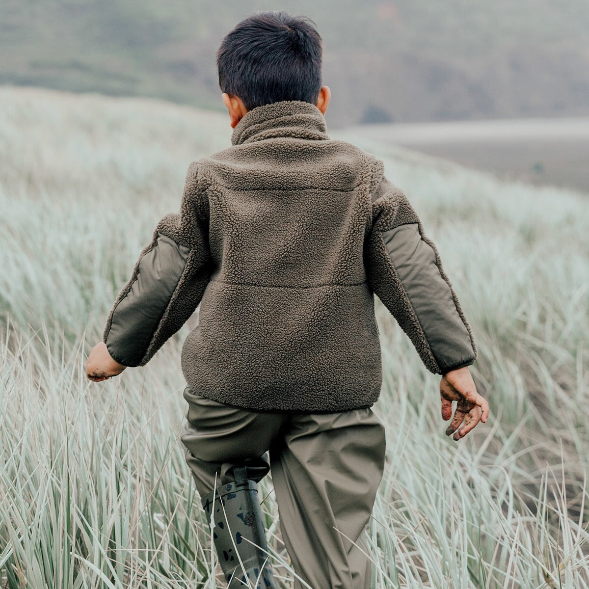 Yeti Jacket Khaki - Buckets and Spades